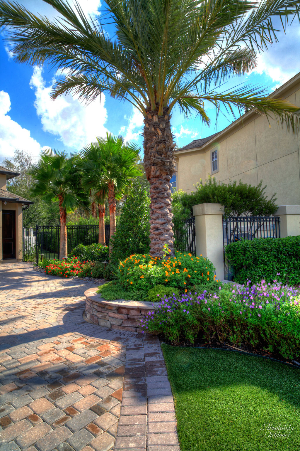 Award Winning Luxury Lake Estate Landscape